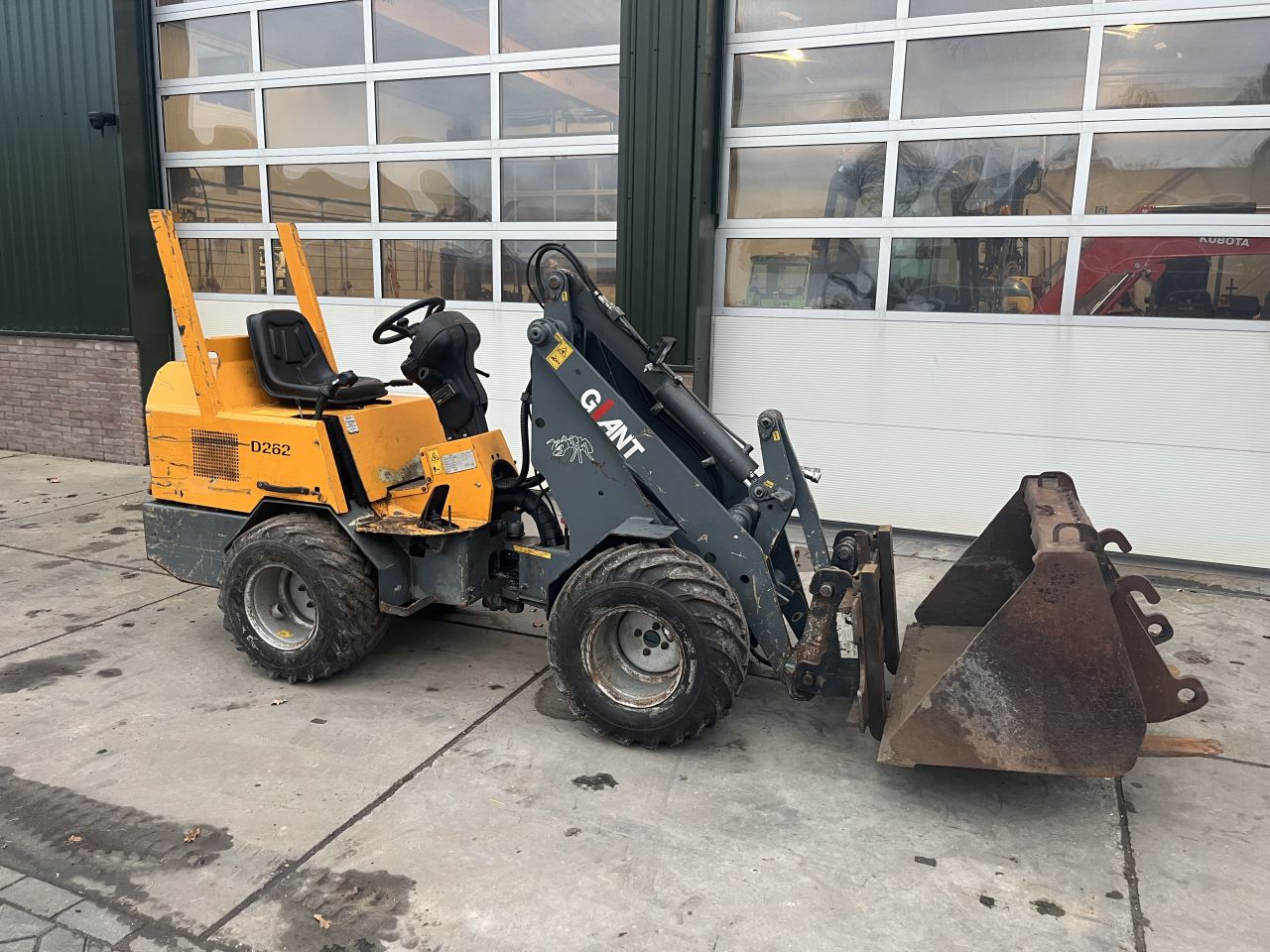 Giant 262 mini shovel, baujahr 2008 ad - Landbouw & tuinmachines de ...