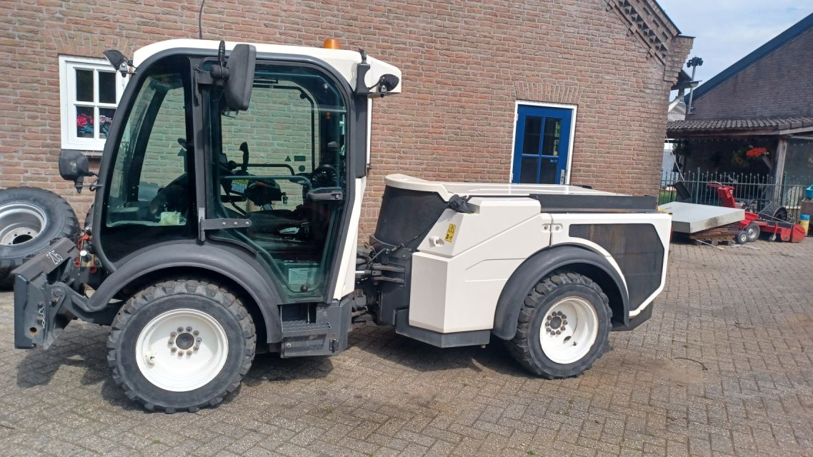 Multihog mxc 100 lp werktuigendrager, bouwjaar 2015 Tractor ...