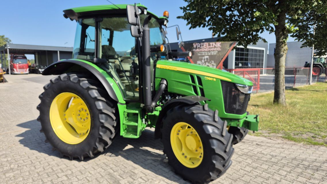John Deere machines en werktuigen Te Koop