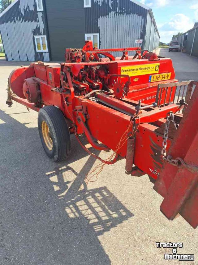 Massey Ferguson Type 20 balenpers hooipers welger, bouwjaar 1974 ...